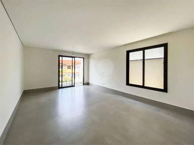 Casa / Sobrado para Venda em São Paulo/SP Tremembé 3 Quartos