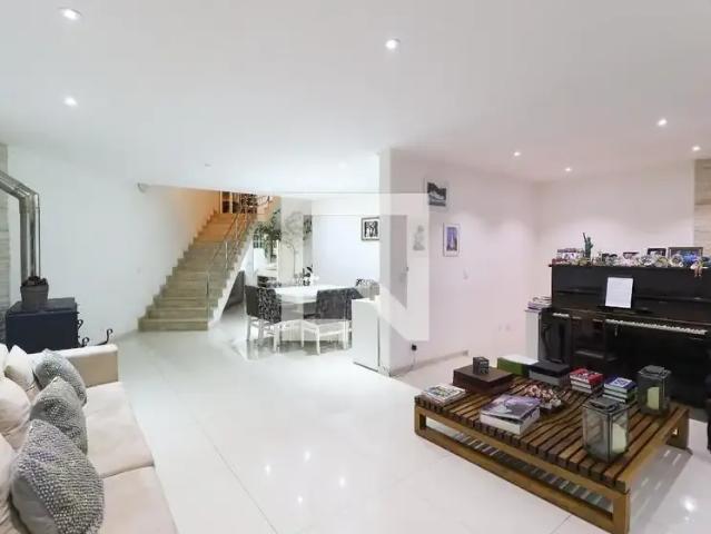 Casa / Sobrado para Venda em São Paulo/SP Tremembé 3 Quartos