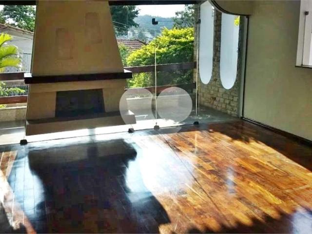 Casa / Sobrado para Venda em São Paulo/SP Tremembé 3 Quartos