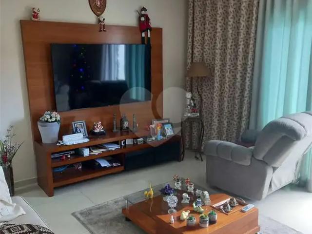 Casa / Sobrado para Venda em São Paulo/SP Tremembé 3 Quartos