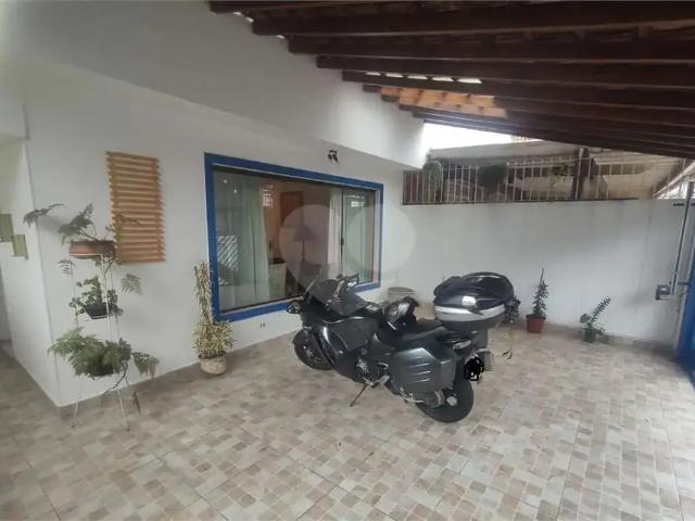 Casa / Sobrado para Venda em São Paulo/SP Tremembé 3 Quartos