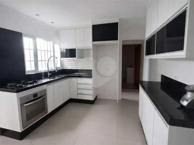 Casa / Sobrado para Venda em São Paulo/SP Tremembé 3 Quartos