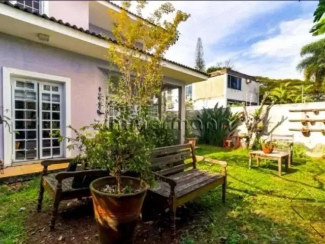 Casa / Sobrado para Venda em São Paulo/SP Vila Madalena 3 Quartos