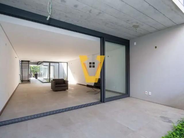Casa / Sobrado para Venda em São Paulo/SP Vila Madalena 3 Quartos