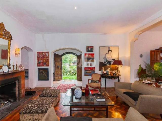 Casa / Sobrado para Venda em São Paulo/SP Vila Madalena 3 Quartos