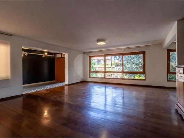 Casa / Sobrado para Venda em São Paulo/SP Vila Madalena 3 Quartos