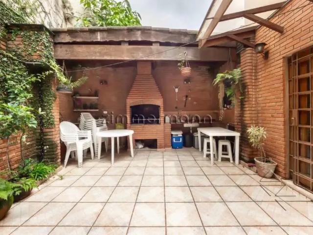 Casa / Sobrado para Venda em São Paulo/SP Vila Madalena 4 Quartos
