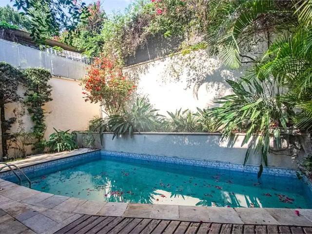 Casa / Sobrado para Venda em São Paulo/SP Vila Madalena 4 Quartos