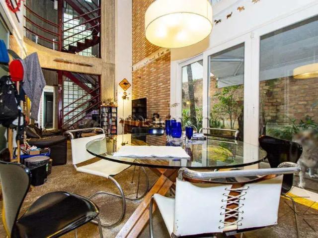 Casa / Sobrado para Venda em São Paulo/SP Vila Madalena 5 Quartos