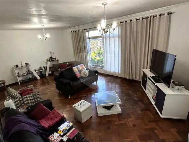 Casa / Sobrado para Venda em São Paulo/SP Vila Madalena 6 Quartos