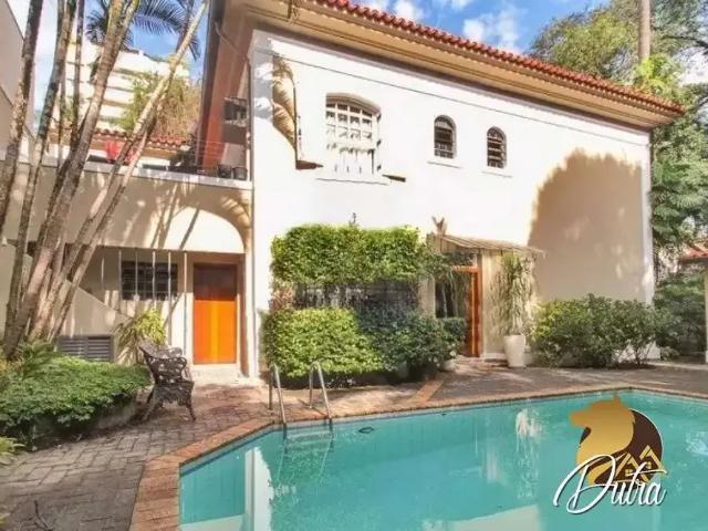 Casa / Sobrado para Venda em São Paulo/SP Vila Nova Conceição 3 Quartos