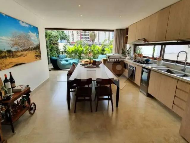 Casa / Sobrado para Venda em São Paulo/SP Vila Nova Conceição 4 Quartos