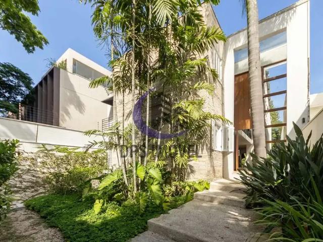 Casa / Sobrado para Venda em São Paulo/SP Vila Nova Conceição 4 Quartos