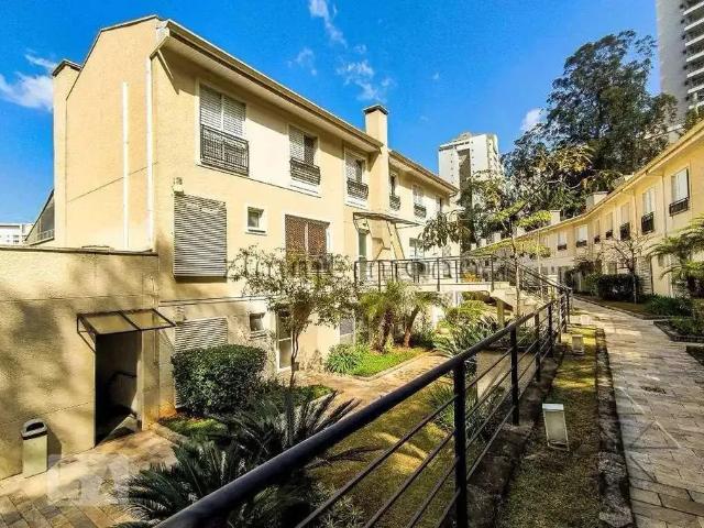 Casa / Sobrado para Venda em São Paulo/SP Vila Andrade 3 Quartos