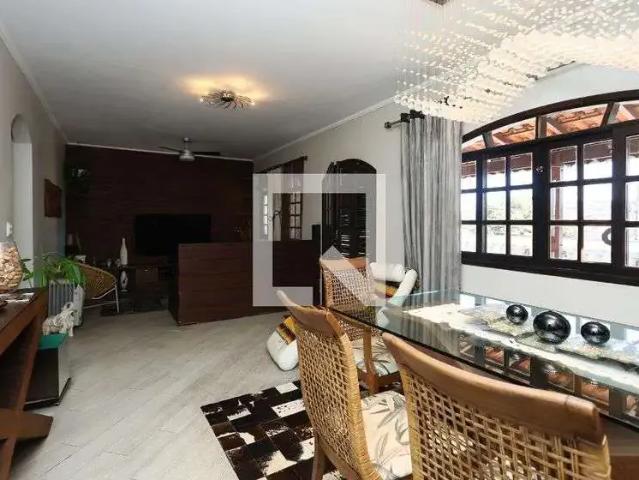 Casa / Sobrado para Venda em São Paulo/SP Vila Andrade 3 Quartos