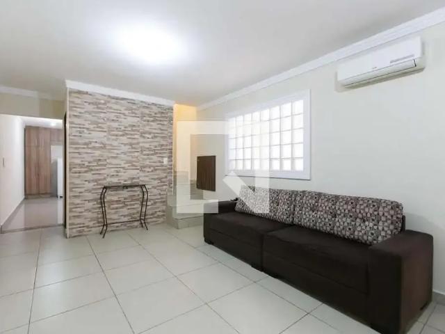 Casa / Sobrado para Venda em São Paulo/SP Vila Carmosina 3 Quartos