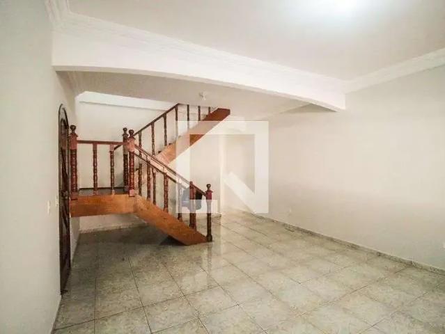 Casa / Sobrado para Venda em São Paulo/SP Vila Carmosina 3 Quartos