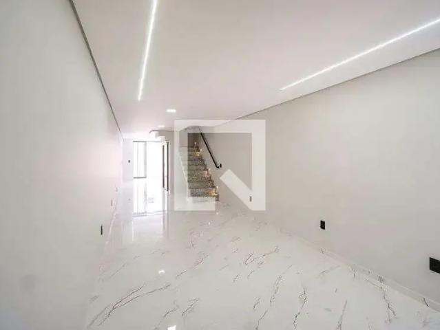 Casa / Sobrado para Venda em São Paulo/SP Vila Carrão 4 Quartos
