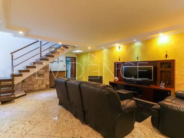 Casa / Sobrado para Venda em São Paulo/SP Vila Carrão 4 Quartos