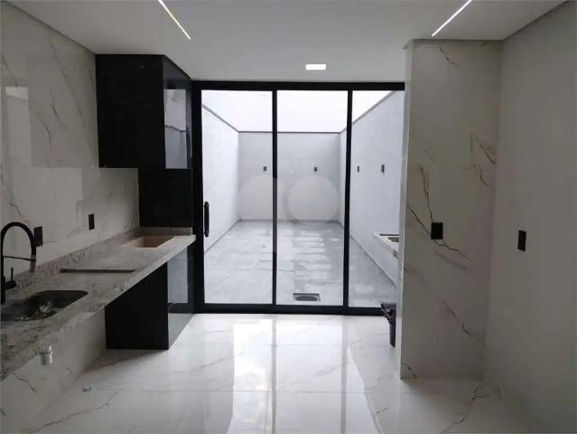 Casa / Sobrado para Venda em São Paulo/SP Vila Carrão 4 Quartos