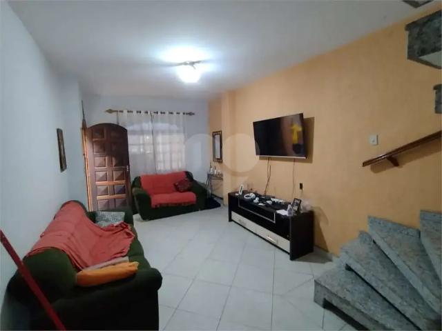 Casa / Sobrado para Venda em São Paulo/SP Vila Carrão 4 Quartos