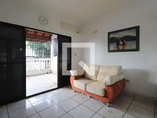 Casa / Sobrado para Venda em São Paulo/SP Vila Carrão 5 Quartos