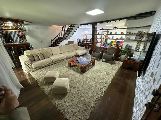 Casa / Sobrado para Venda em São Paulo/SP Vila Carrão 5 Quartos