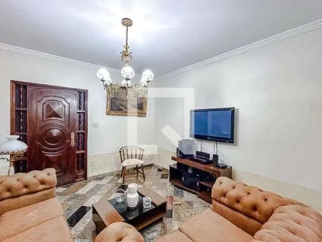Casa / Sobrado para Venda em São Paulo/SP Vila Carrão 5 Quartos