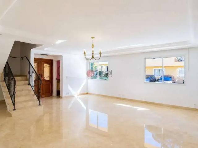 Casa / Sobrado para Venda em São Paulo/SP Vila Carrão 5 Quartos