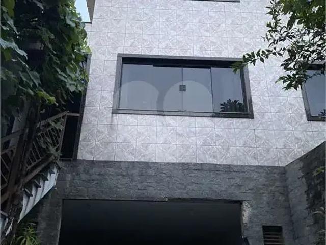 Casa / Sobrado para Venda em São Paulo/SP Vila Carrão 3 Quartos
