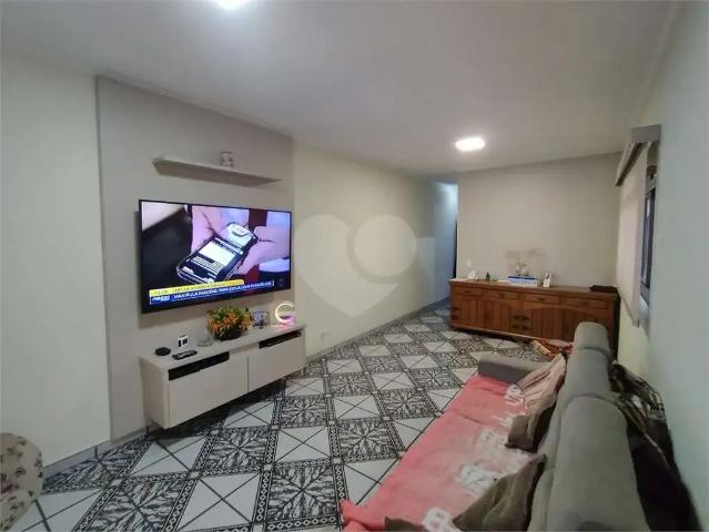 Casa / Sobrado para Venda em São Paulo/SP Vila Carrão 3 Quartos