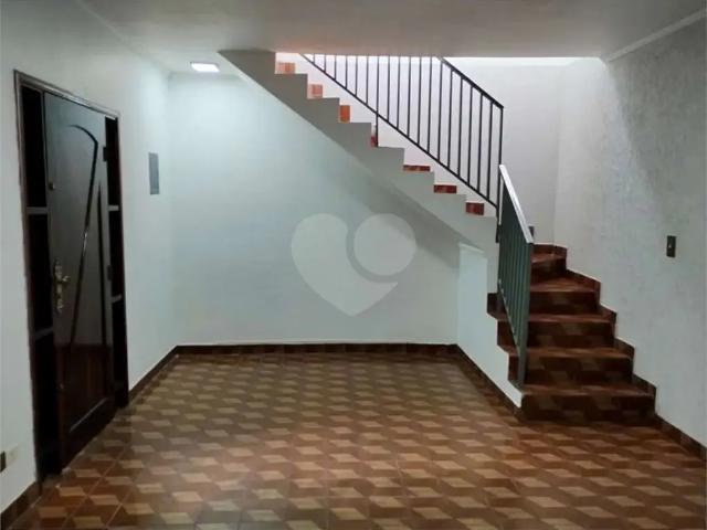 Casa / Sobrado para Venda em São Paulo/SP Vila Carrão 3 Quartos