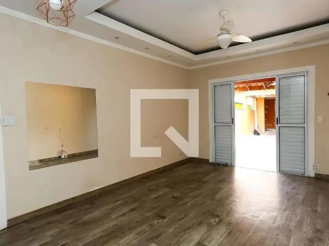 Casa / Sobrado para Venda em São Paulo/SP Vila Pirajussara 3 Quartos