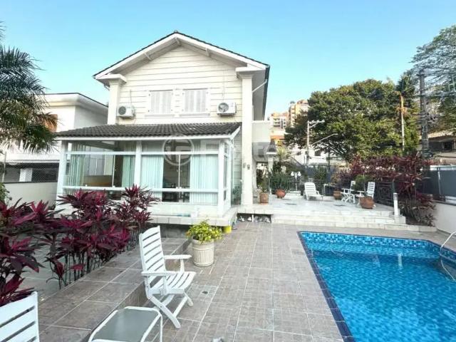 Casa / Sobrado para Venda em São Paulo/SP Vila Sônia 4 Quartos