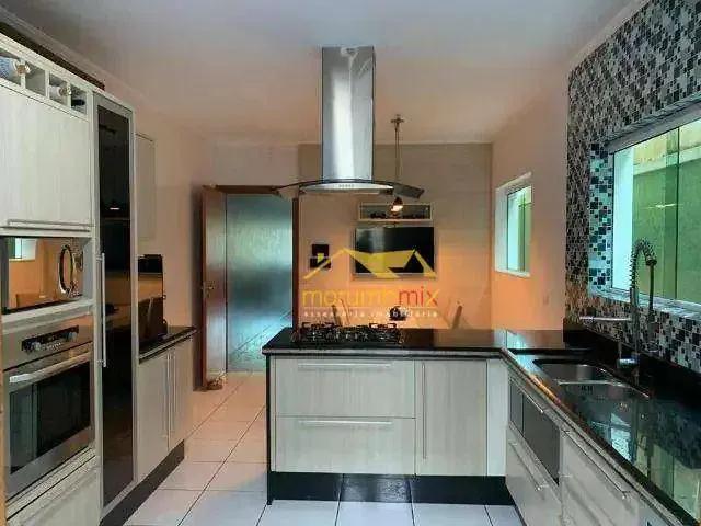 Casa / Sobrado para Venda em São Paulo/SP Vila Sônia 4 Quartos