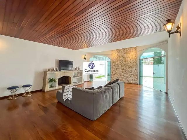 Casa / Sobrado para Venda em São Paulo/SP Vila Sônia 6 Quartos