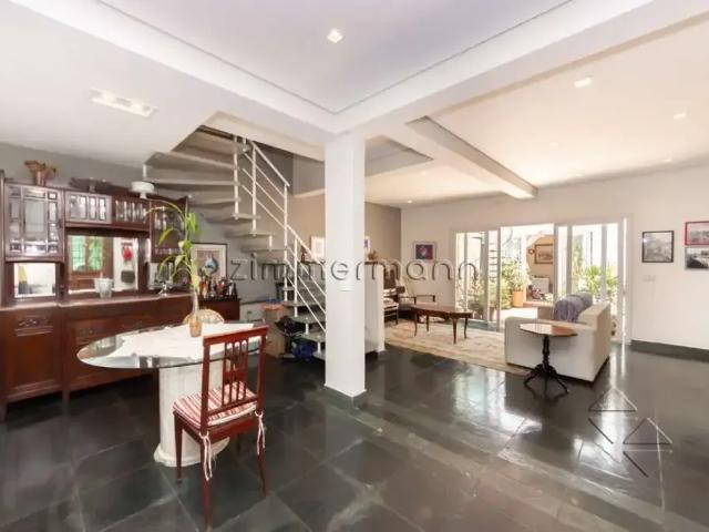 Casa / Sobrado para Venda em São Paulo/SP Aclimação 4 Quartos