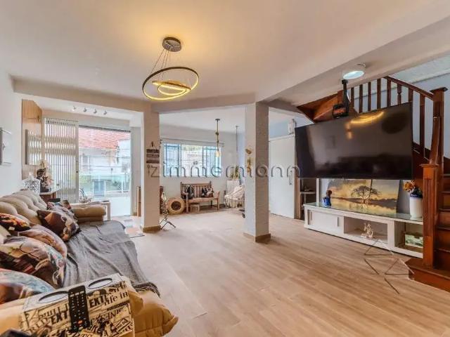 Casa / Sobrado para Venda em São Paulo/SP Aclimação 4 Quartos