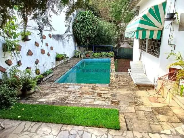 Casa / Sobrado para Venda em São Paulo/SP Aclimação 4 Quartos