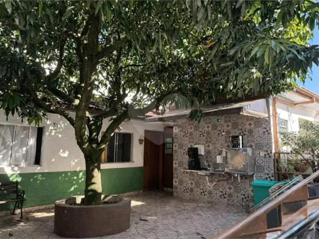 Casa / Sobrado para Venda em São Paulo/SP Água Fria 10 Quartos