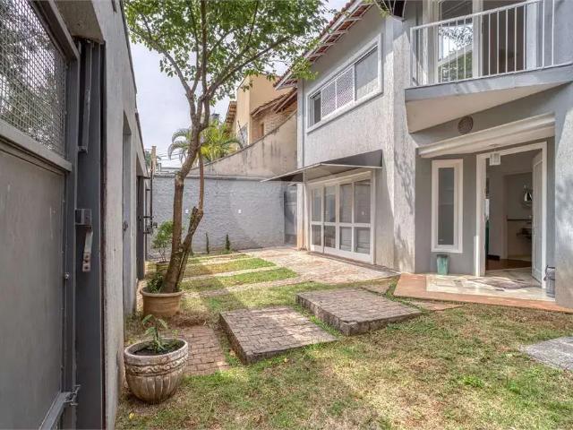 Casa / Sobrado para Venda em São Paulo/SP Alto da Boa Vista 4 Quartos