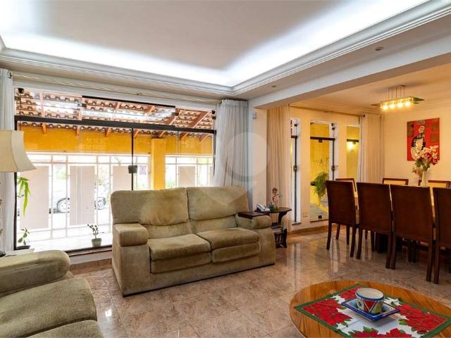 Casa / Sobrado para Venda em São Paulo/SP Alto da Boa Vista 4 Quartos
