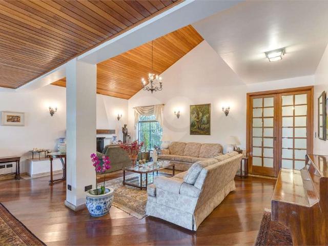 Casa / Sobrado para Venda em São Paulo/SP Alto da Boa Vista 4 Quartos