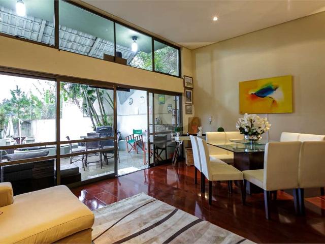 Casa / Sobrado para Venda em São Paulo/SP Alto da Boa Vista 4 Quartos