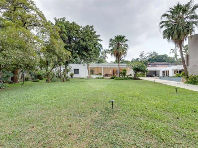 Casa / Sobrado para Venda em São Paulo/SP Alto da Boa Vista 4 Quartos