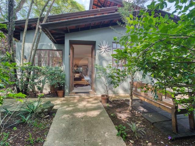 Casa / Sobrado para Venda em São Paulo/SP Alto da Boa Vista 4 Quartos