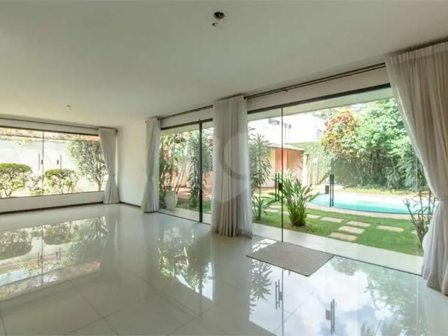 Casa / Sobrado para Venda em São Paulo/SP Alto da Boa Vista 4 Quartos
