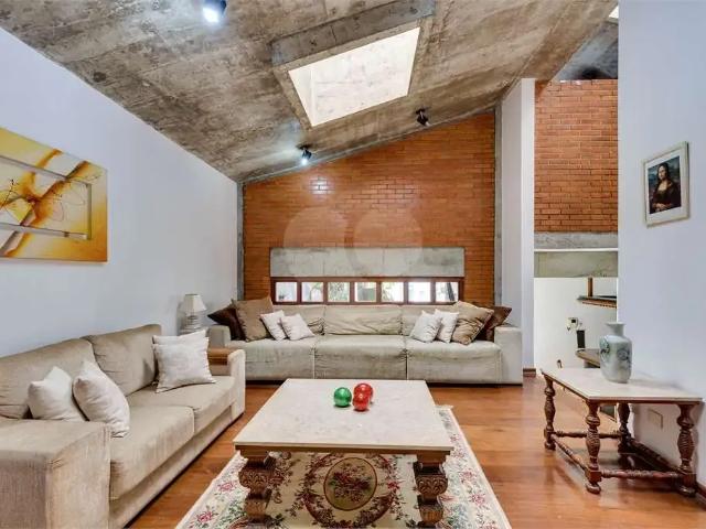Casa / Sobrado para Venda em São Paulo/SP Alto da Boa Vista 4 Quartos