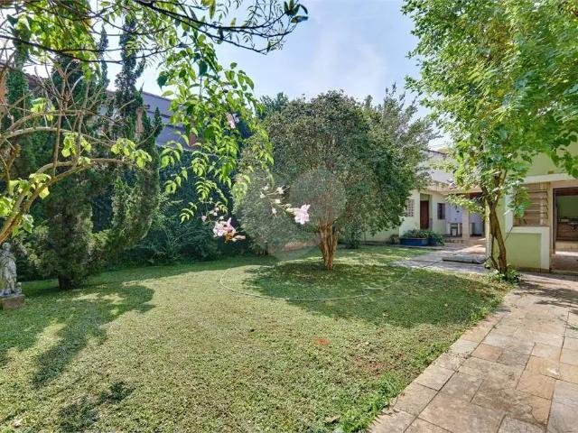 Casa / Sobrado para Venda em São Paulo/SP Alto da Boa Vista 4 Quartos