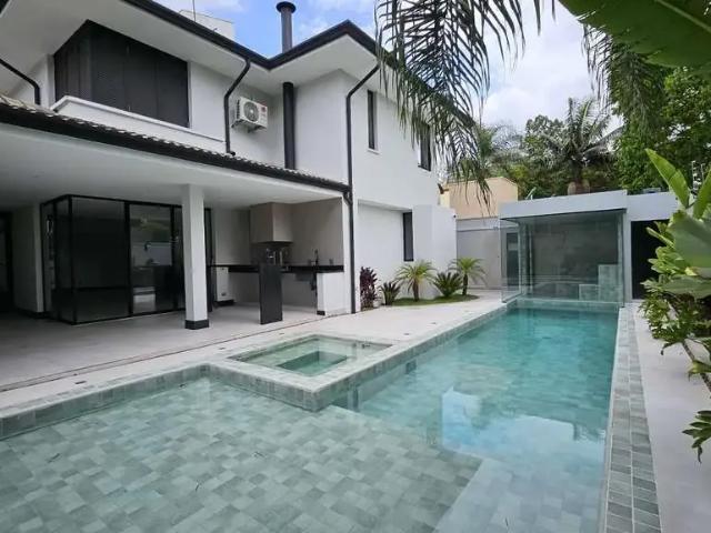 Casa / Sobrado para Venda em São Paulo/SP Alto da Boa Vista 5 Quartos